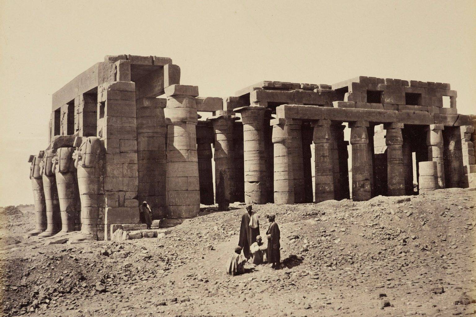 The Memnonium - The fallen Colossus - Explore Luxor
