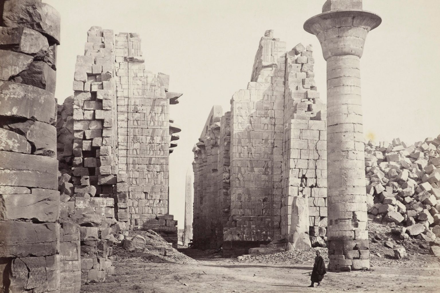 Medinet Habou - Pylon Gateway - Explore Luxor