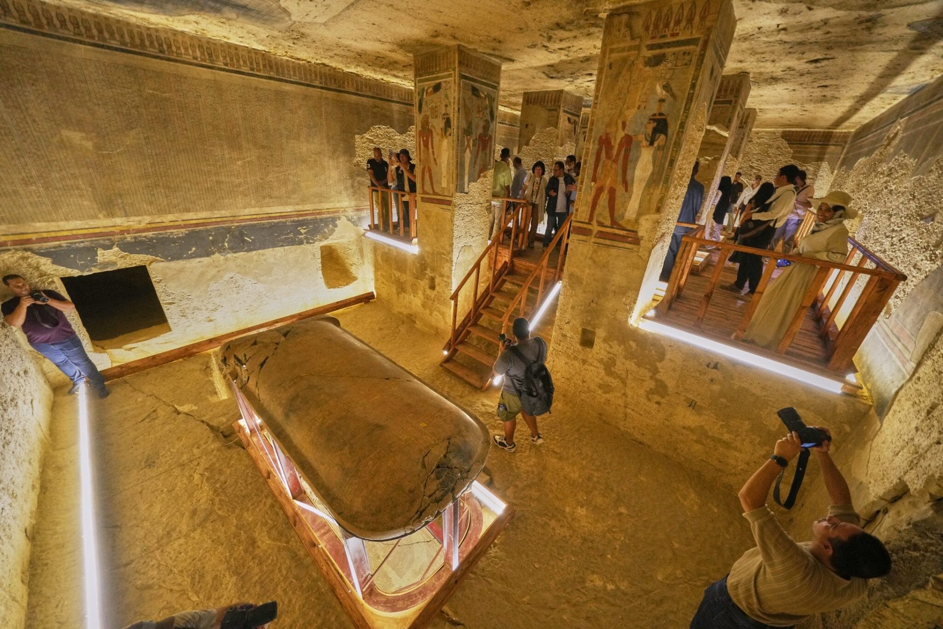Tomb of Amenhotep III (WV22) - Explore Luxor